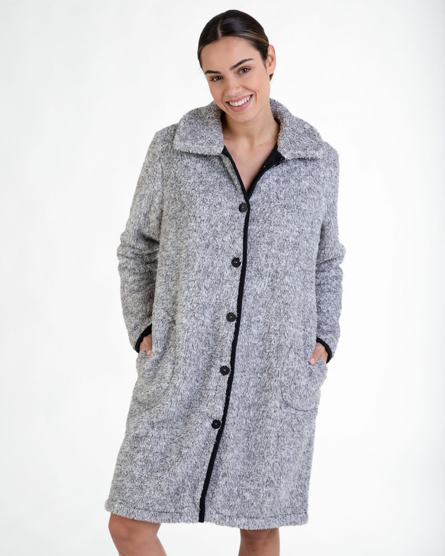 Bata larga de mujer tejido pelo largo gris